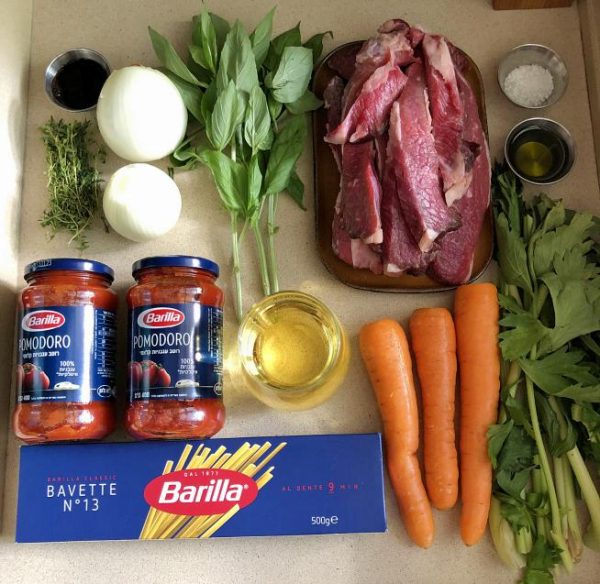 המדריך: רוטב בולונז קלאסי עם בשר מפורק | The Kitchen Coach